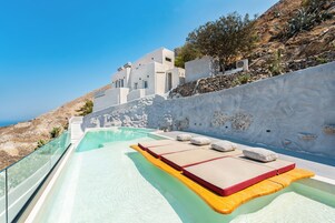 Piscina exterior sazonal