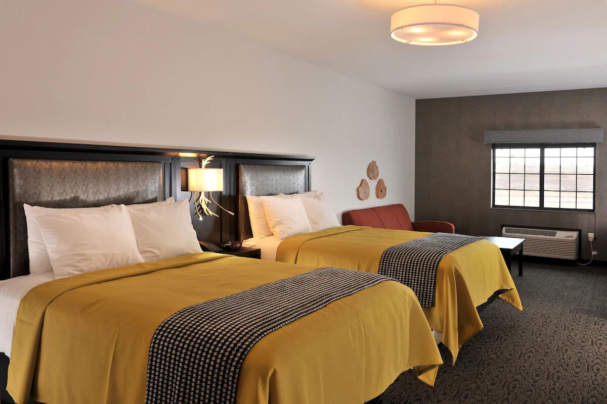 Kansas City Escape: Heated Pools, Whirlpool & Fitness Center | 3 Units - Independence, MO