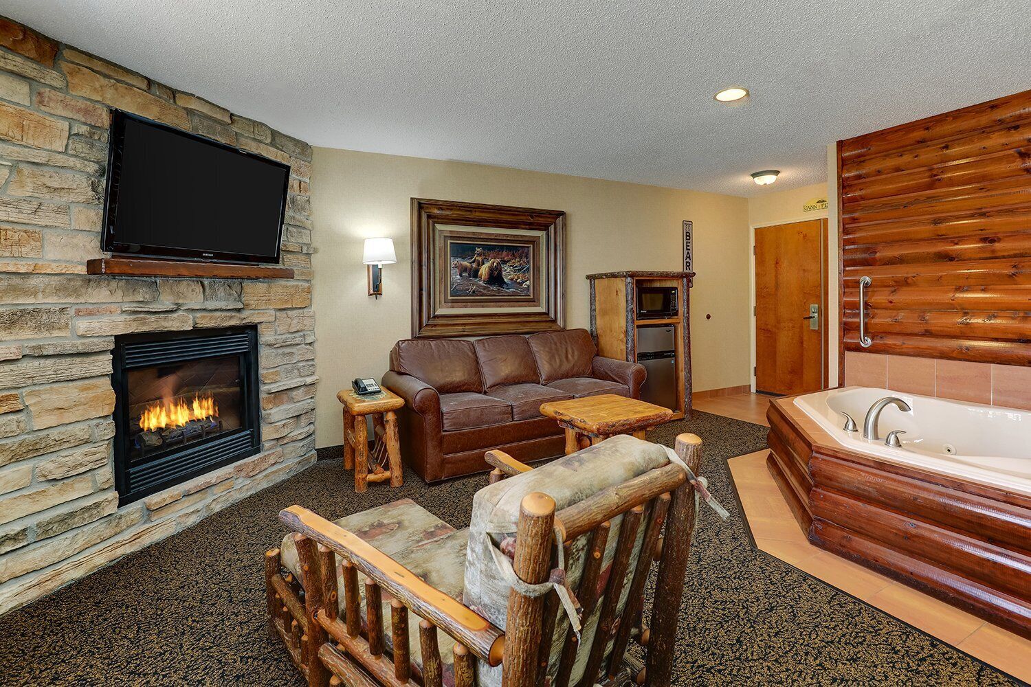 Living Room, Whirlpool, Theme Suite, Stoney Creek Galena | 2 Units - Galena, IL
