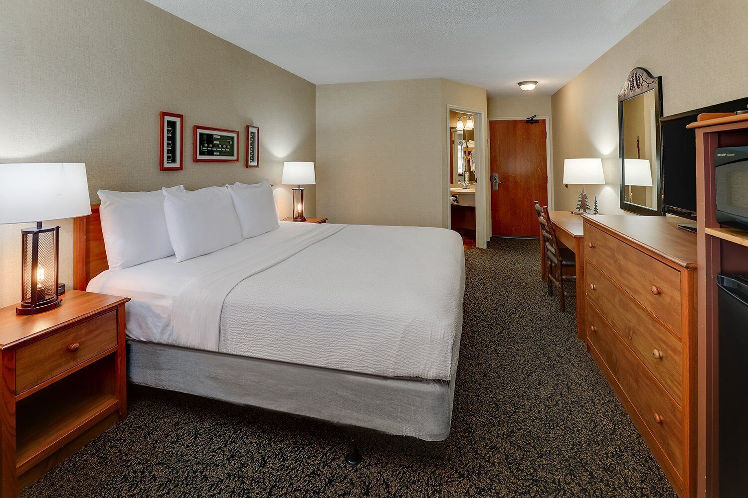 Stoney Creek Galena, Deluxe King, Free Parking | 2 Units - Galena, IL