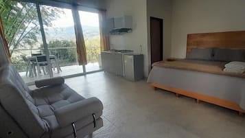 Cabana panorâmico, 1 cama Queen e sofá-cama, acessível, banheiro privativo | 1 quarto, escrivaninha, Wi-Fi de cortesia