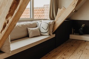 Quarto casal panorâmico | Roupas de cama premium, frigobar, individualmente decorados