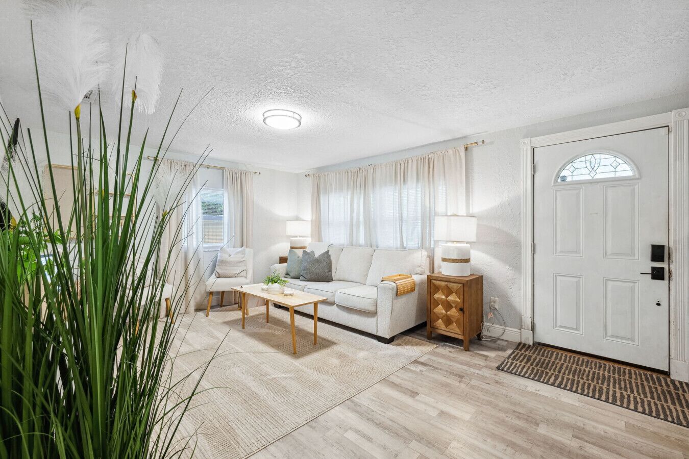 Thrilling Skydive Haven: Modern, Cozy Retreat Near Tampa - Zephyrhills, FL