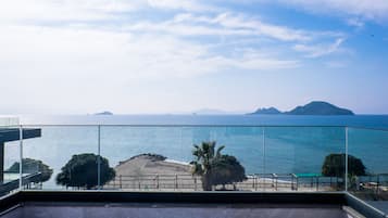 Apartamento Exclusivo em Condomínio Fechado, vista para o mar | Terraço/pátio interior