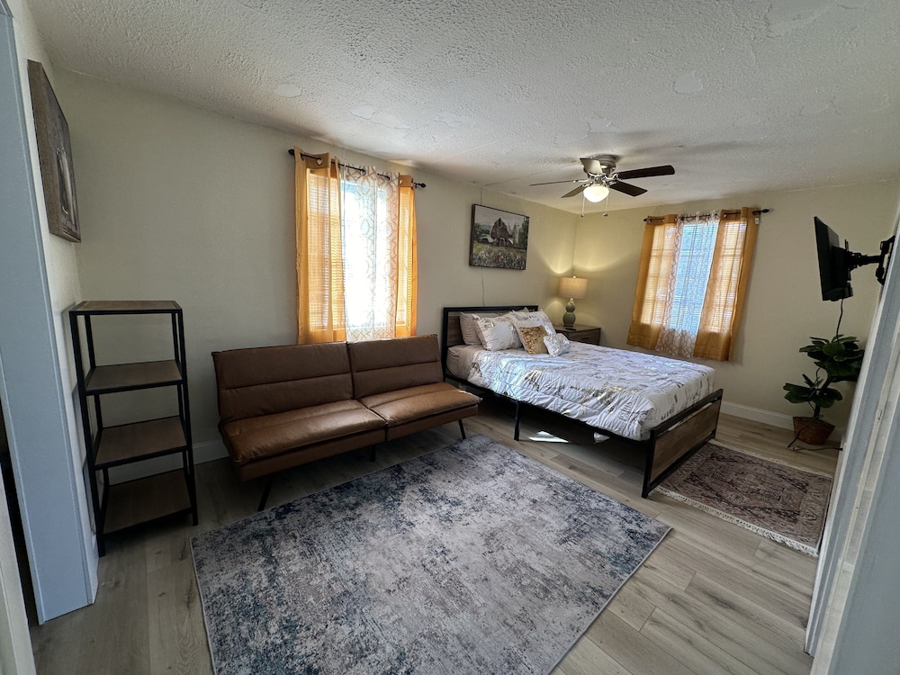 Historic Gem : Timeless Charm In Valdosta Near Vsu - Valdosta, GA