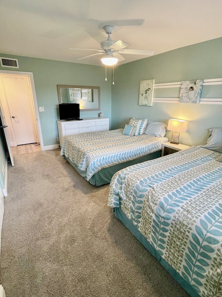 Newly Available Jupiter Bay Condo 3rd Floor Views of Ponds hosted by A ...