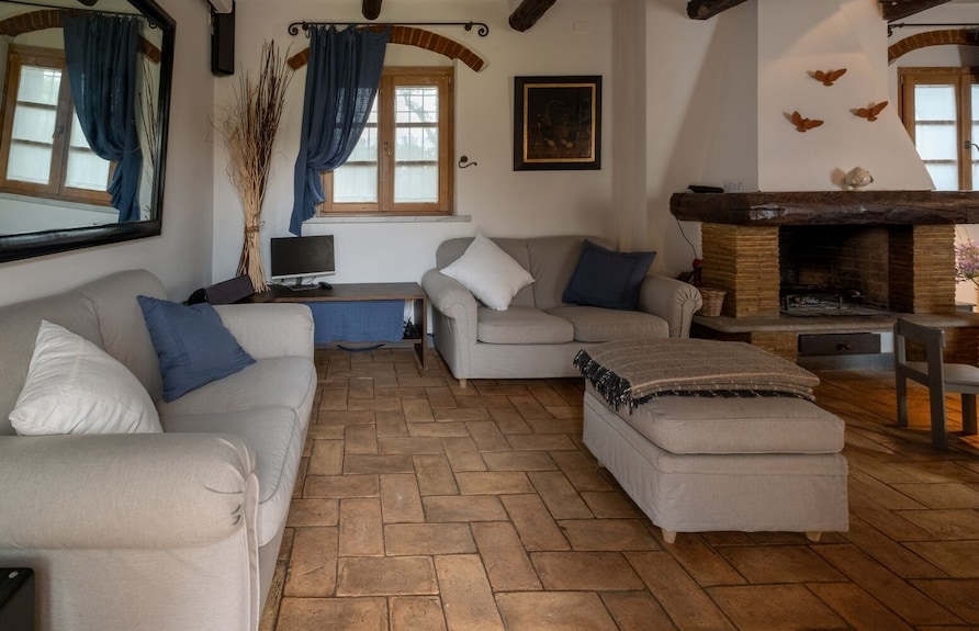 Small_apt.2bdr@olimagiofarm W/animals_25mpool_4km Fortedeimarmi Beach_bikeonsite - Forte dei Marmi