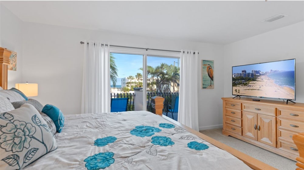 Beachy Places, Hot Tub, Pool, Beach - Melbourne, FL