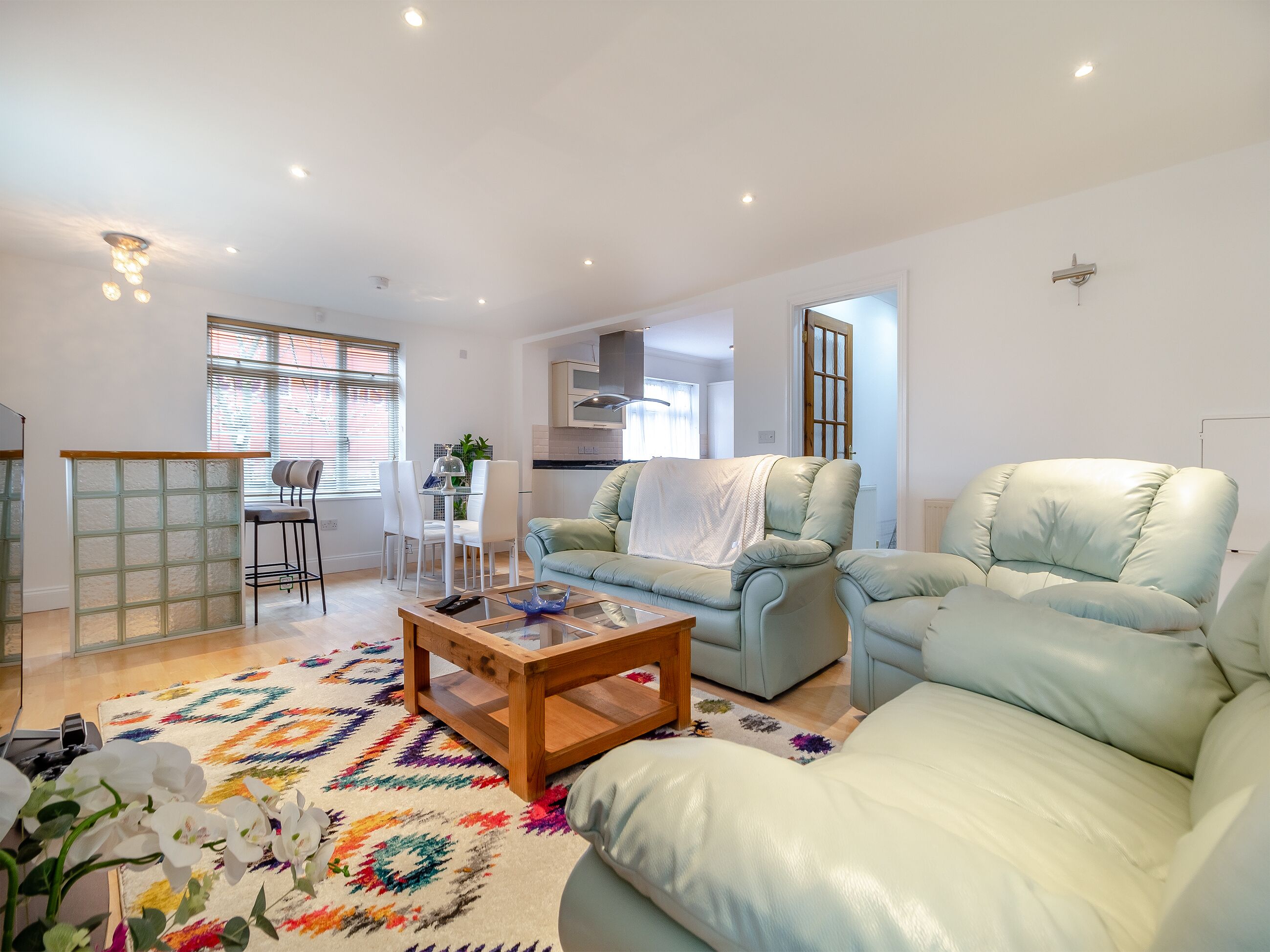 6 Bedroom Accommodation In Ipswich - Suffolk