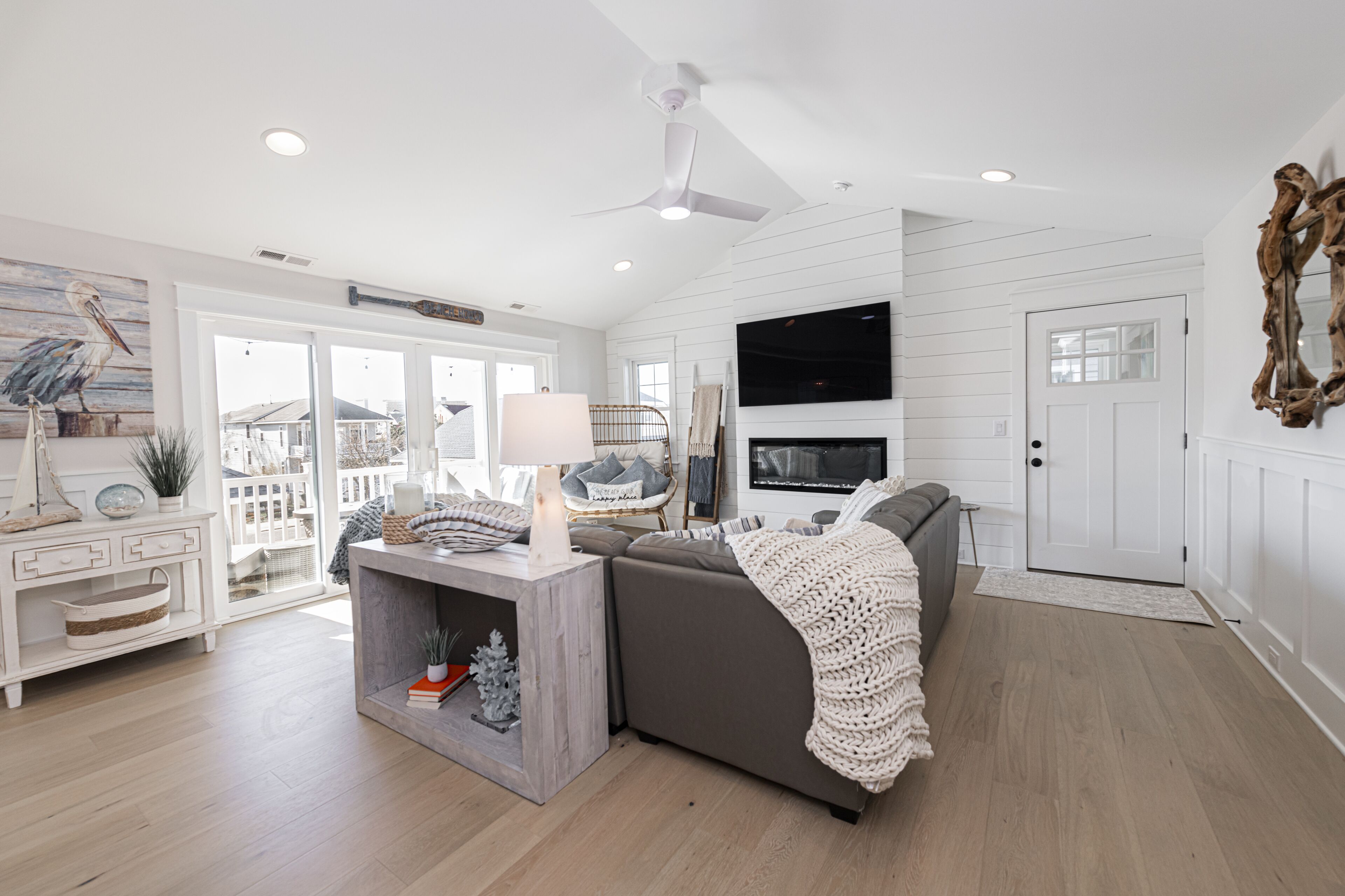 Brand New Luxury Beach Condo: 3br/2.5ba Steps From The Ocean! - Ocean City, NJ