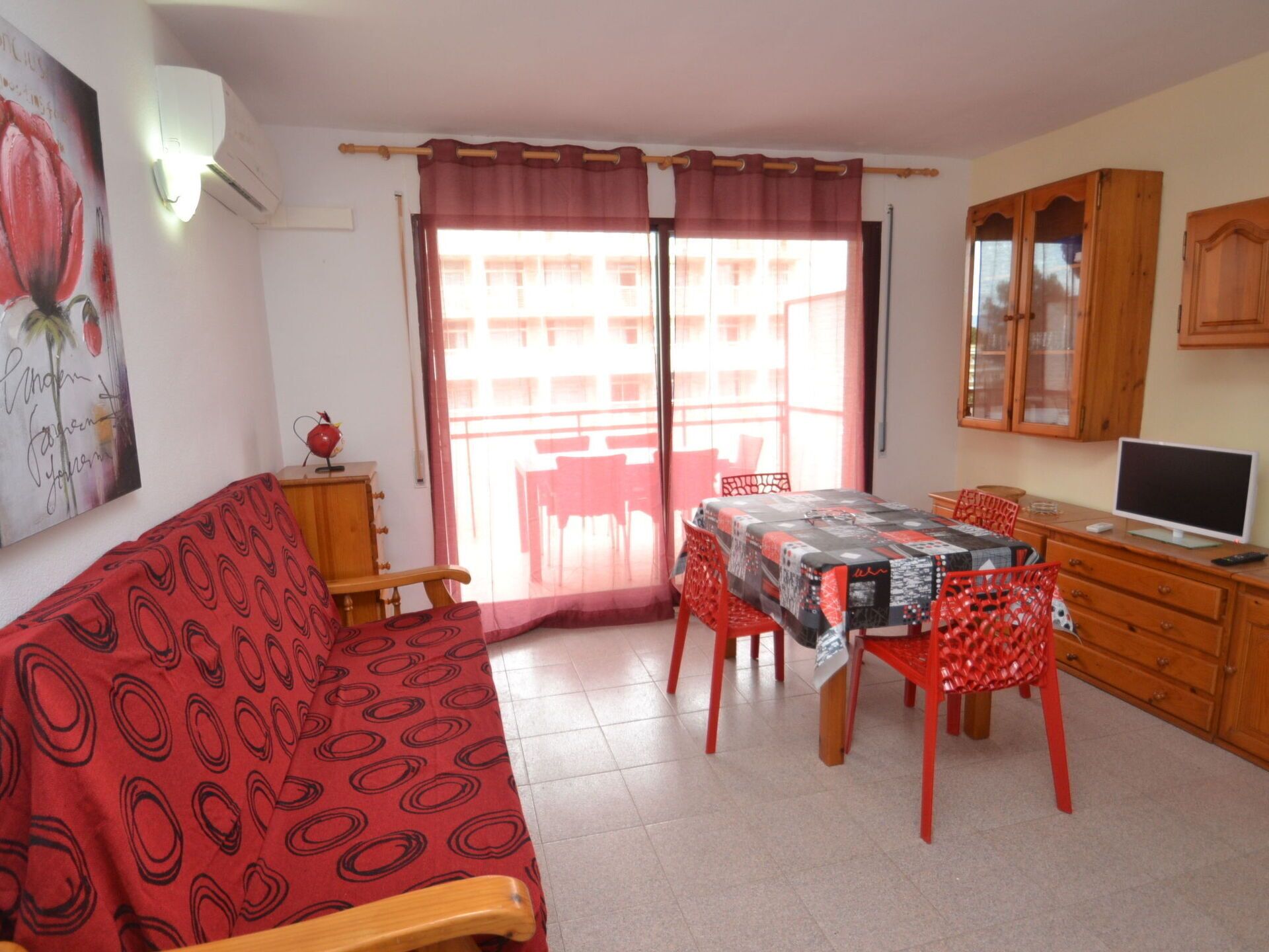 Acogedor Apartamento Para 4 Personas Con Piscina, Wifi, A/c, Tv Y Terraza - Salou
