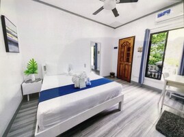 Quarto Deluxe, vista para a montanha | Roupa de alta qualidade, camas de colchão viscoelástico