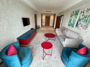 Quarto Duplo Executivo | Casa de banho | Artigos de higiene pessoal grátis, um secador de cabelo, roupões 