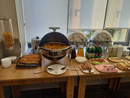 Pequeno-almoço inspirado na cozinha local diário incluído 