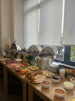 Pequeno-almoço inspirado na cozinha local diário incluído