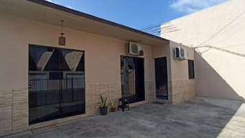 Fachada da propriedade