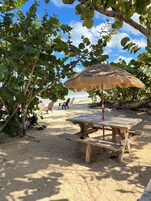 Perto da praia, praia de areia branca 