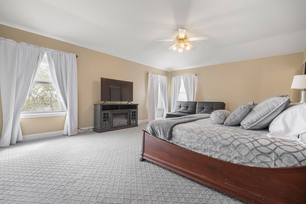 Cozy Urban Retreat - Encino Park - San Antonio