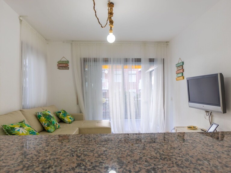 Confortable Appartement Pour 6 Personnes Avec Wifi, Tv Et Terrasse - Cambrils
