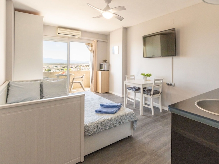 Leuk Appartement Voor 2 Personen Met Airco, Wifi, Tv, Patio En Huisdieren Toegestaan - Empuriabrava