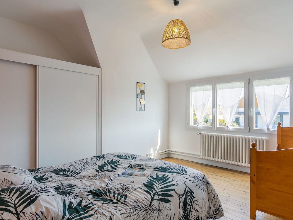 Schönes Alleinstehendes Ferienhaus Für 6 Personen Mit W-lan, Tv, Haustiere Erlaubt Und Parkplatz - Plougasnou