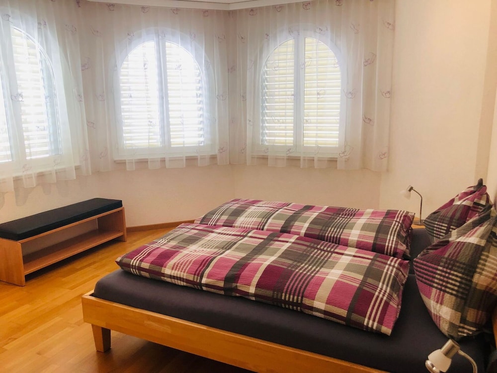 Lovely Apartment For 4 People With Wifi, Tv, Balcony, Pets Allowed, Panoramic View And Parking - Kandersteg