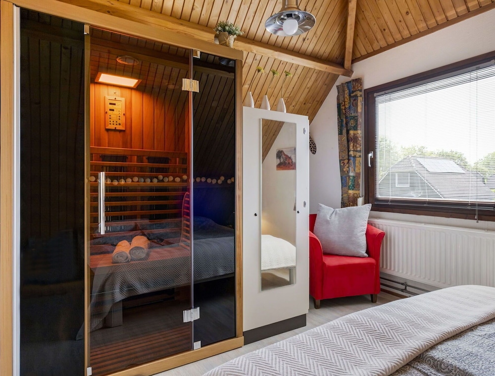 Stunning Private Villa For 4 People With Wifi, Tv, Terrace, Pets Allowed And Parking - Goes
