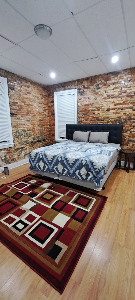 Charle's Village Cozy Studio, - Towson, MD