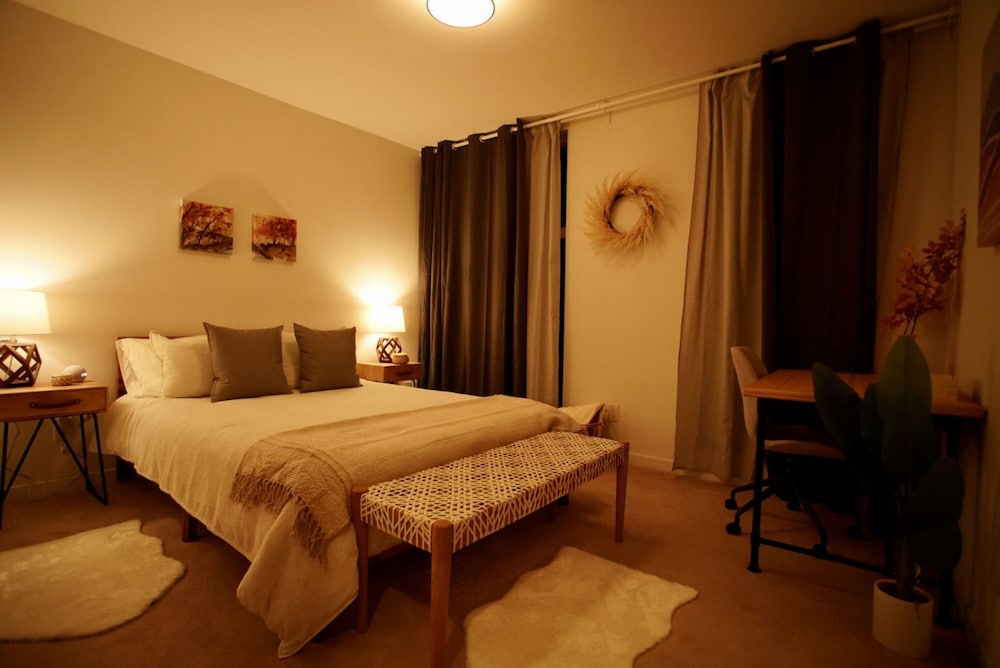 Perch - Chic Retreat Near Seattle's Heart. Enjoy Skyline Views, And Easy City Access. - Seattle, WA