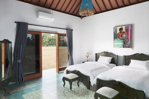 Quarto Twin Deluxe, vista para a montanha | Wi-fi grátis, roupa de cama fornecida
