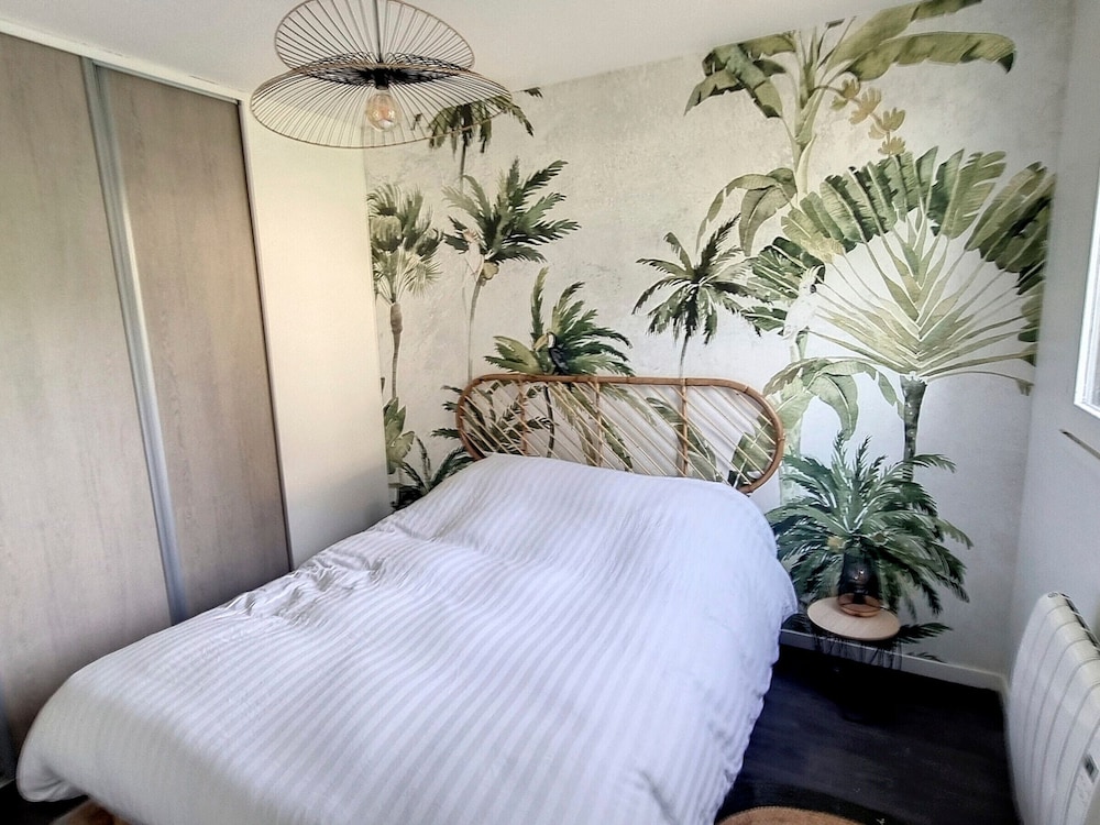 Cozy Apartment With Garden, Wi-fi, Parking Near Beach, Sleeps 4 - Courseulles-sur-Mer