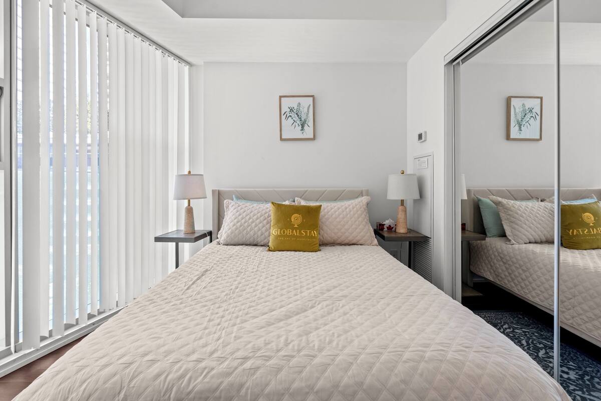 Apartamento sênior, 1 quarto, vista para a cidade | Escrivaninha, espaço de trabalho para notebook
