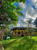 Fachada da propriedade