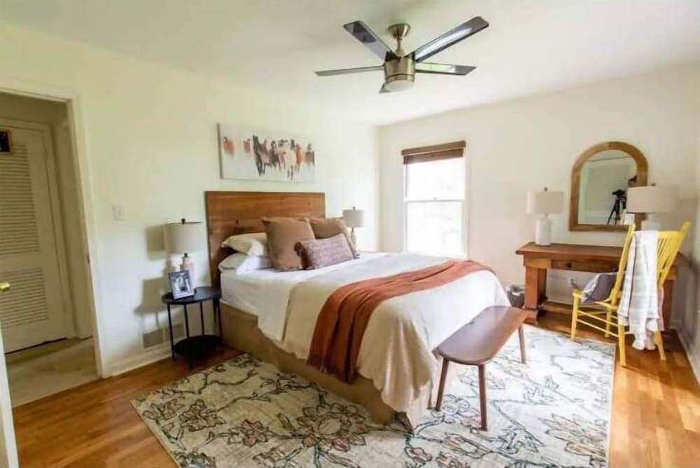 Half Moon Farm - Cherokee County | Vrbo