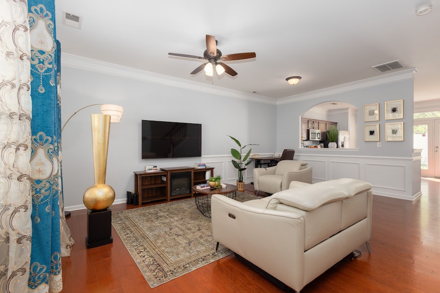 Luxury Chic Minimalist Townhouse - Charlotte Douglas Airport (CLT)