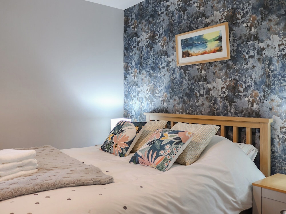 1 Bedroom Accommodation In Bala - Bala