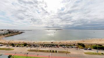 Apartamento | Vista para a praia ou o mar