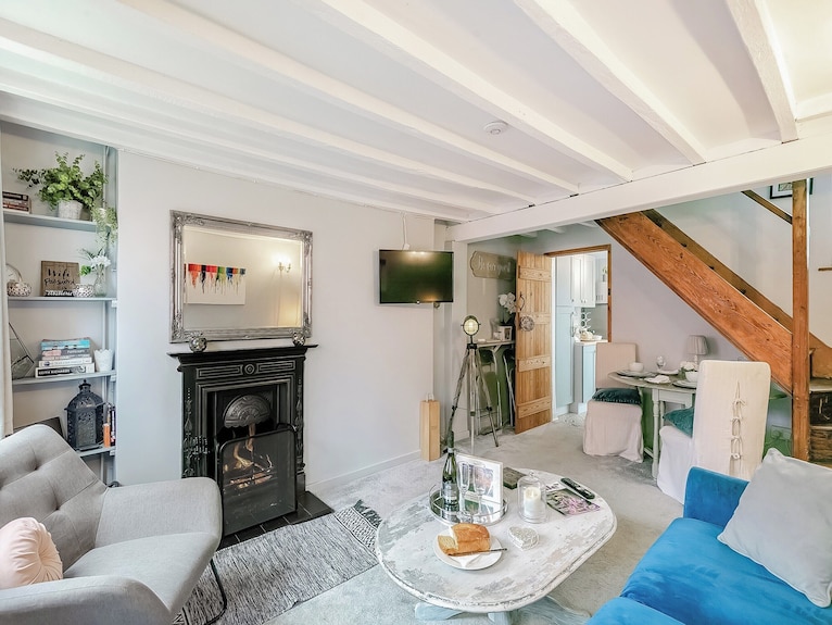 This Cosy Retreat Is The Perfect Base For Exploring The Cotwolds. - ブロードウェイ