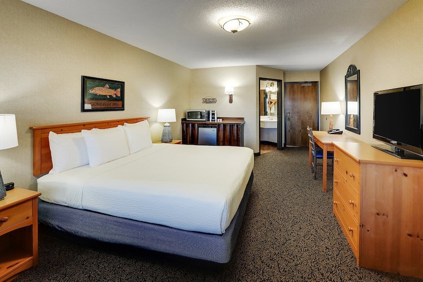Next Mississippi River, Deluxe King Suite, Stoney Creek Quad Cities - Rock Island