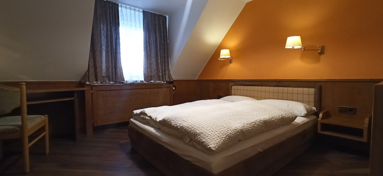 Doppelzimmer Kompakt, Retro Ohne Balkon, 1 Doppelbett - Baden-Württemberg