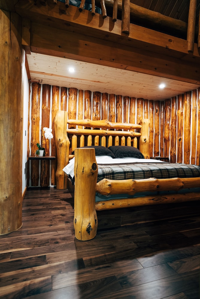 Hidden Creekside Cabin - Ontario