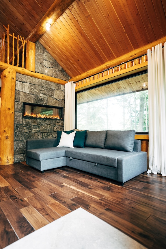 Hidden Creekside Cabin - Ontario