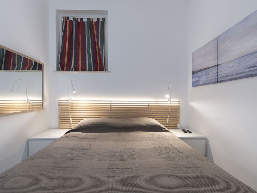Agréable Appartement Pour 3 Personnes Avec Wifi, Climatisation, Tv, Terrasse Et Parking - Vintimille