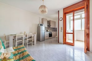 Apartamento família, vários quartos, 2 banheiros (Porta Di Mare Apartment) | Parte interna