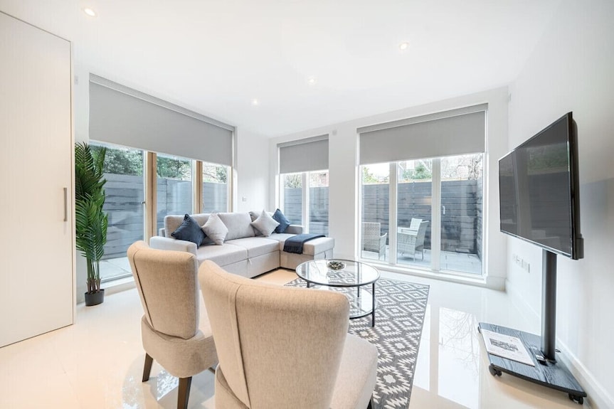 Amazing 3 Bed Wimbledon Flat - Epsom