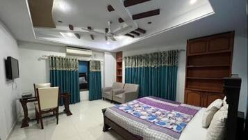 Quarto Duplo Deluxe | Quartos insonorizados, ferro/tábua de engomar, Wi-fi grátis