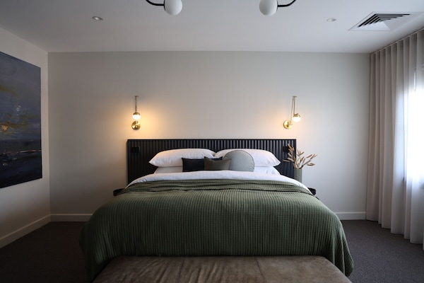 Quarto Duplo Executivo | Roupa de alta qualidade, camas de colchão pillowtop, minibar grátis