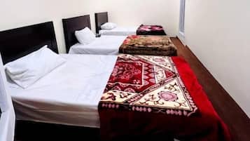 Quarto casal luxo | Quartos à prova de som, ferros/tábuas de passar roupa, Wi-Fi de cortesia