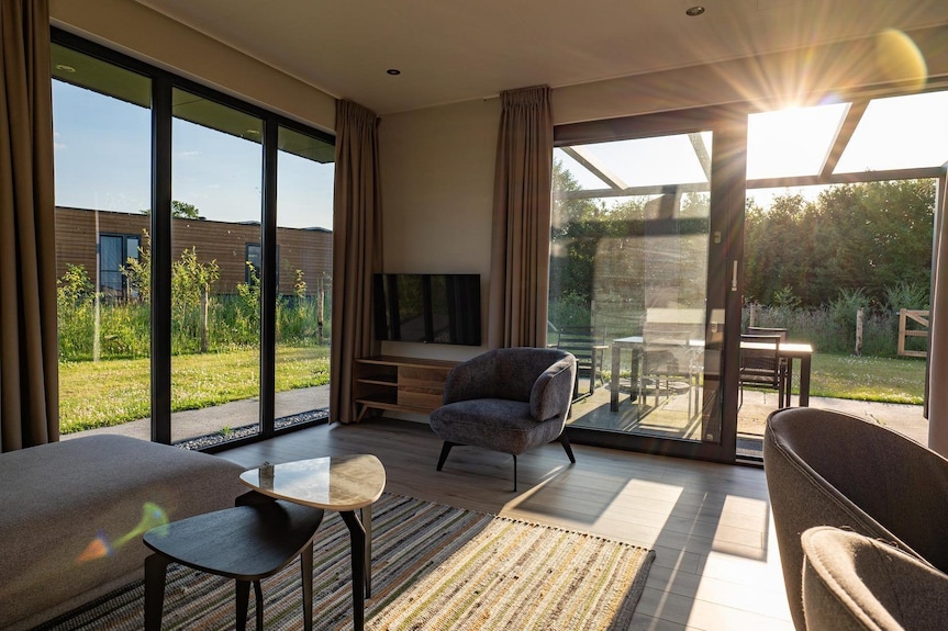 Hofvilla Amalia: Luxe 4-persoons Villa Met Privé Sauna In De Tuin. Veel Daglicht, 2 Slaapkamers En Volop Rust In De Natuur Van De Achterhoek. - Winterswijk