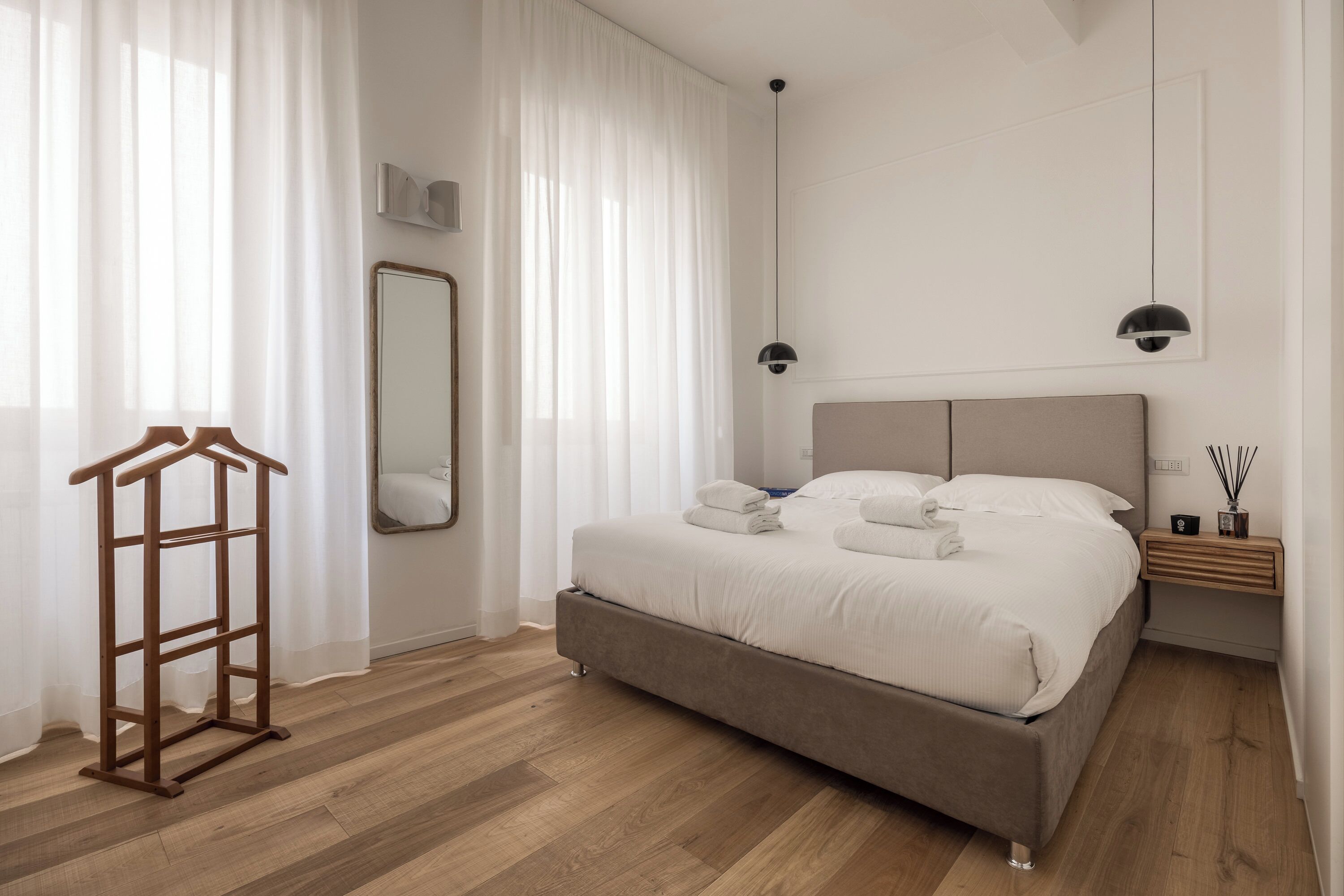 Apartamento design | 2 quartos, roupas de cama premium, edredons de pluma